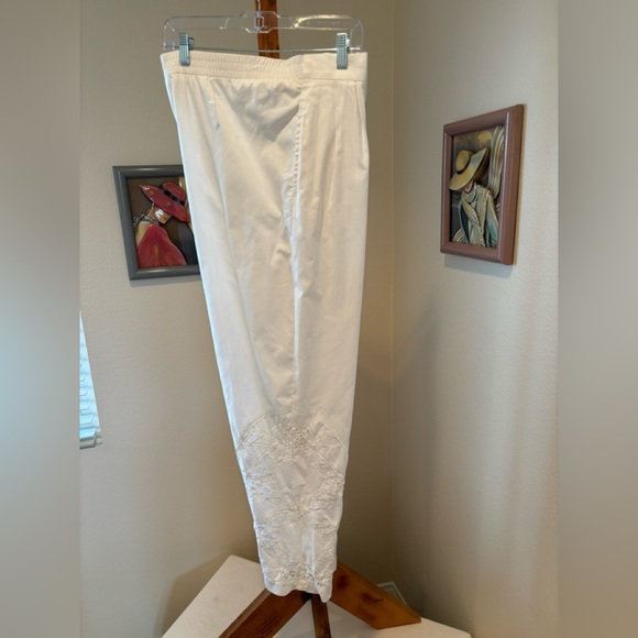 Cache | Pants & Jumpsuits | New White Cotton Pants With Cute Detail ...